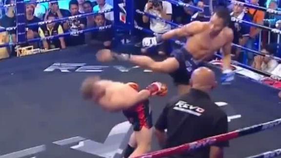 MMA fighter dodges kick with incredible move - ESPN Video