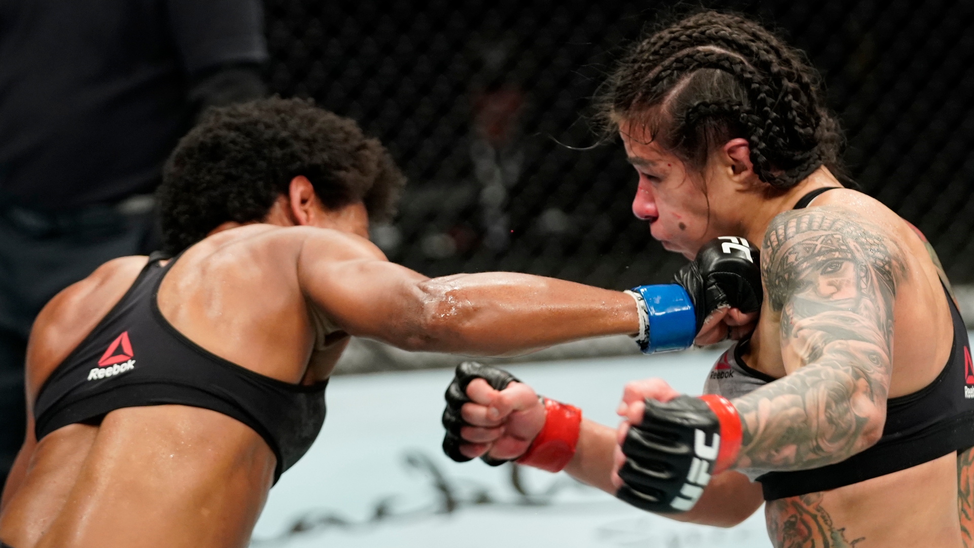 Hill sends Gadelha for a spin with right hand - Stream the Video ...