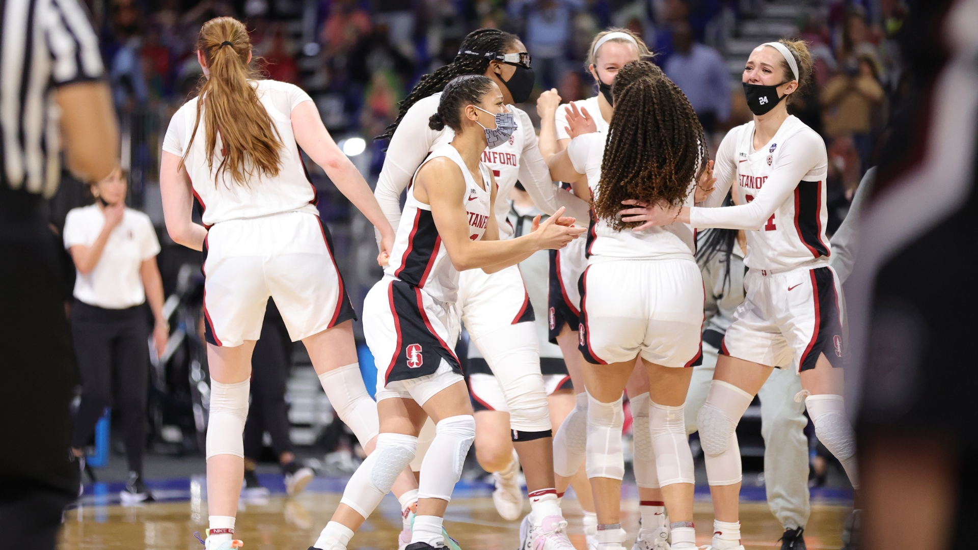 Stanford escapes with win in wild final minute to advance to national ...