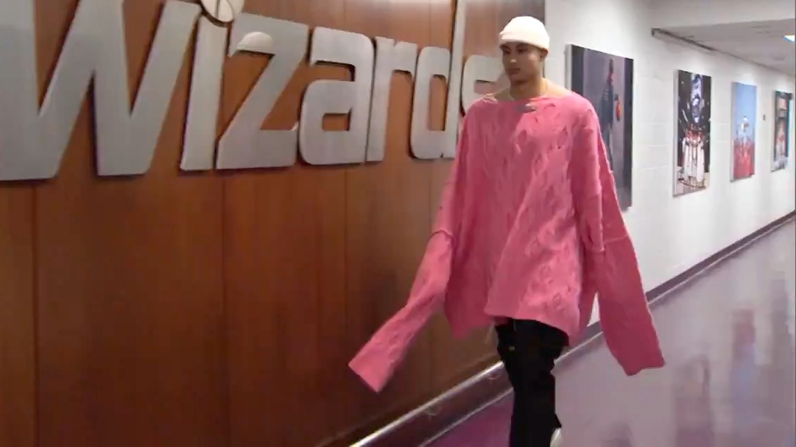 Kuzma's pregame outfit is absolutely wild - Stream the Video - Watch ESPN
