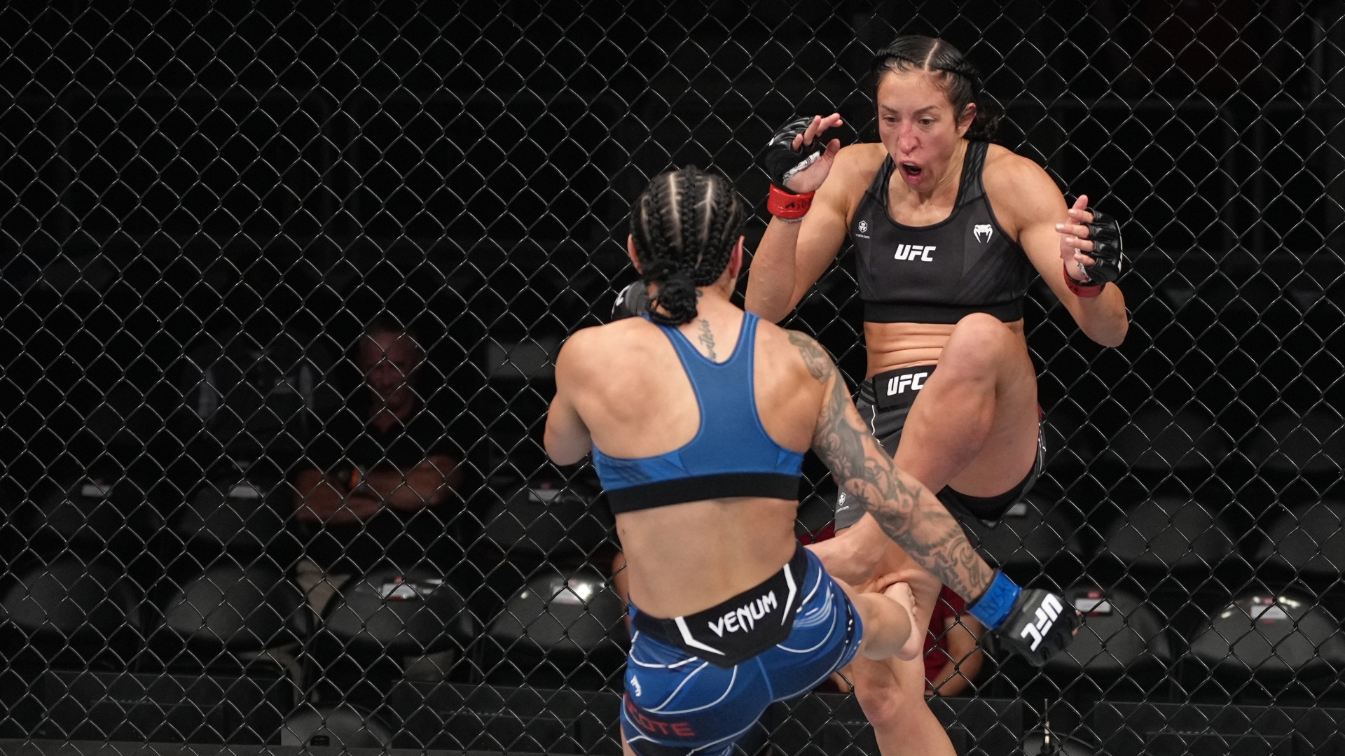 Emily Ducote crushes Jessica Penne's calf in unanimous decision victory ...