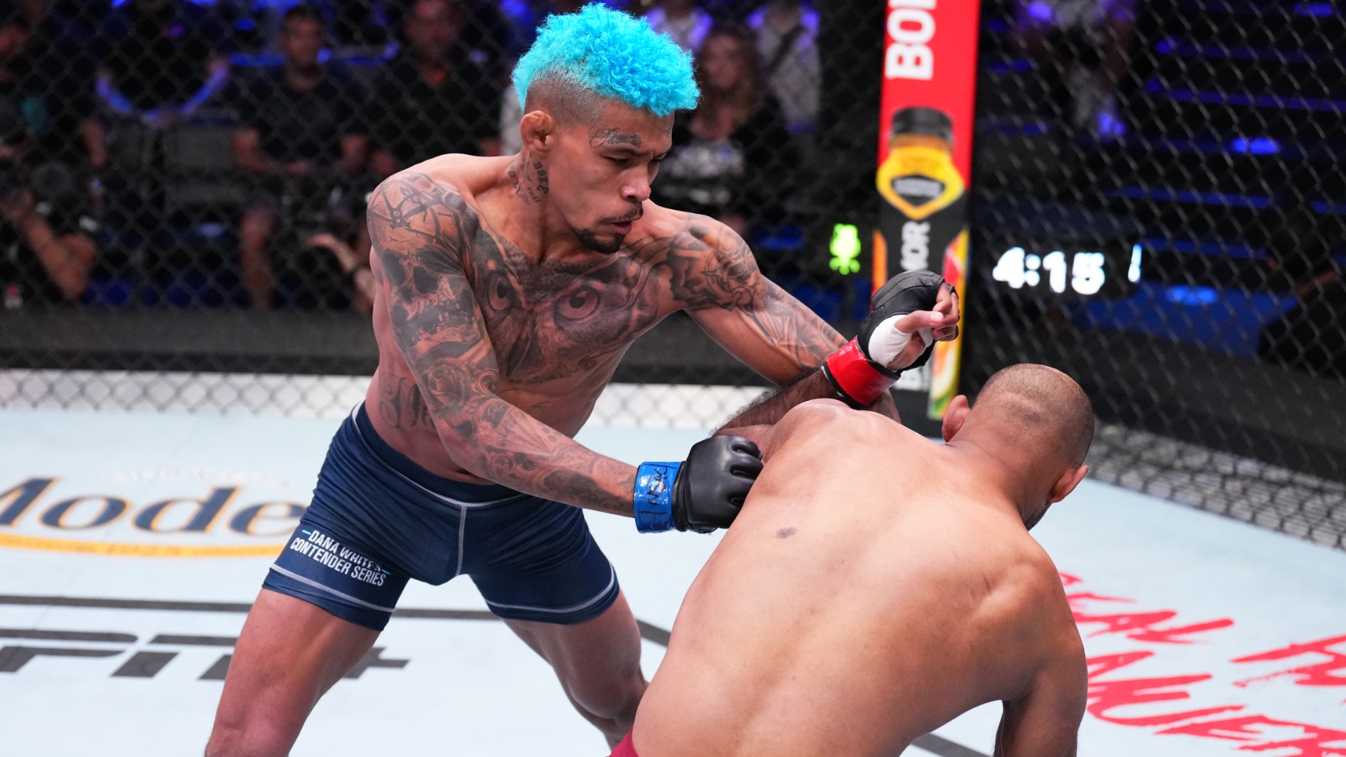 Mendonca starts night with TKO win in less than a minute - Stream the ...