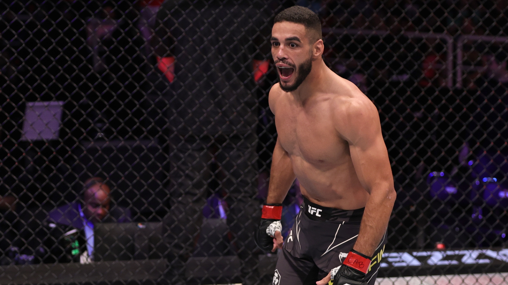 Gabriel Bonfim follows up brother's win with submission victory ...