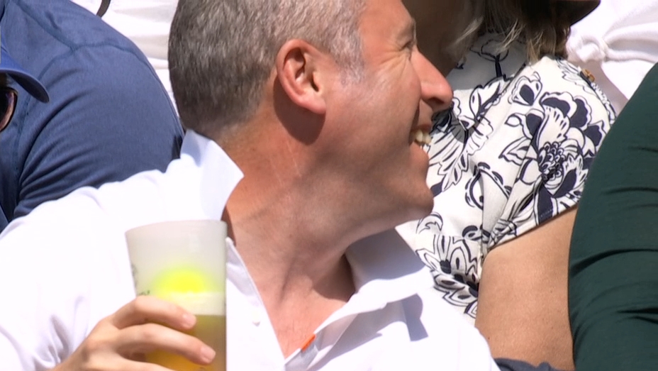 Wimbledon fan catches ball in his beer - Stream the Video - Watch ESPN