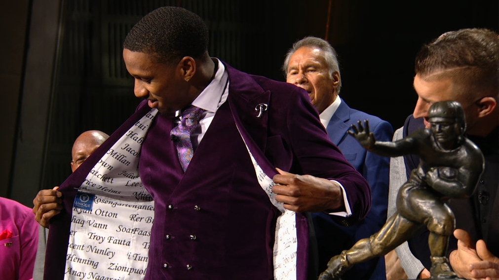 Penix shows off suit with teammate's names on it - Stream the Video ...