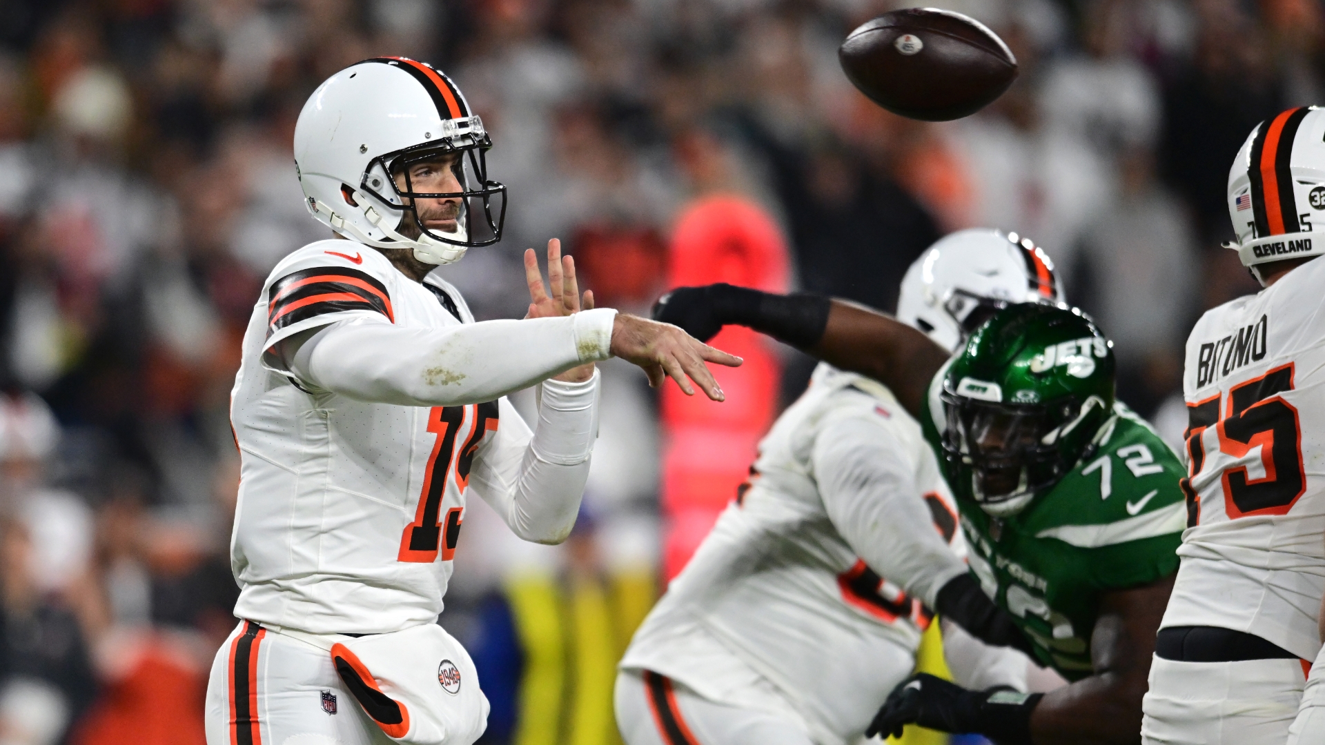 Tip drill! Jermaine Johnson II picks off Joe Flacco for Jets score ...