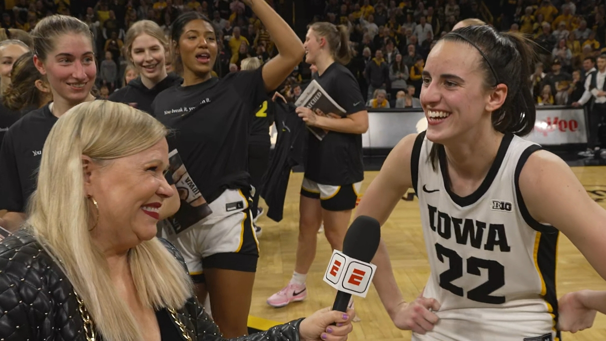 Caitlin Clark on record-breaking 3: 'That's the only way to do it ...