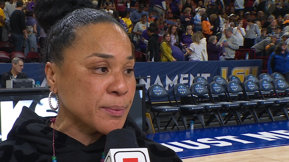 Dawn Staley apologizes for South Carolina-LSU scuffle - Stream the ...