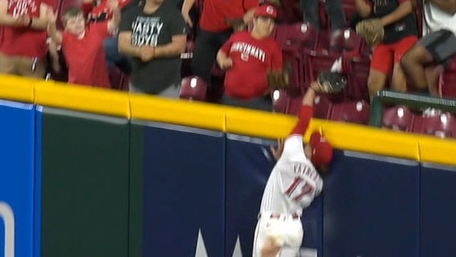 Stuart Fairchild reaches over the wall for superb HR robbery - Stream ...