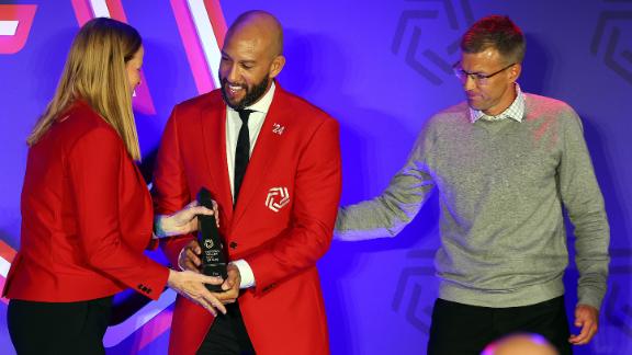 Former Man Utd goalkeeper Tim Howard inducted into US Hall of Fame - ESPN Video