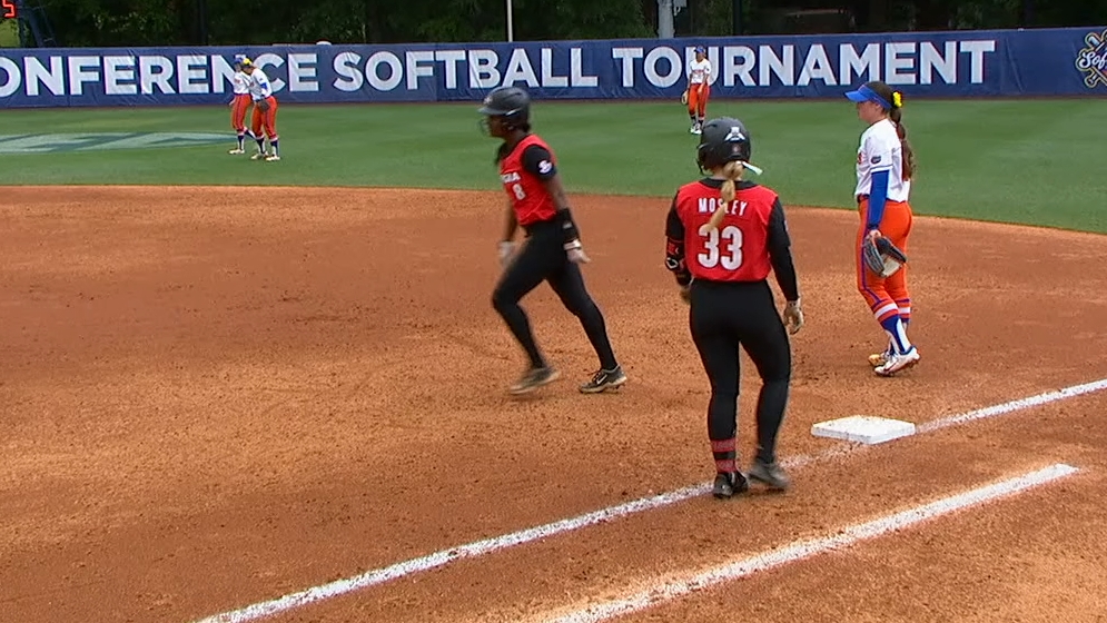 Florida turns two on bizarre play - Stream the Video - Watch ESPN