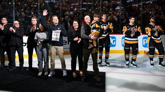 Penguins honor late broadcaster Mike Lange before game - ESPN Video